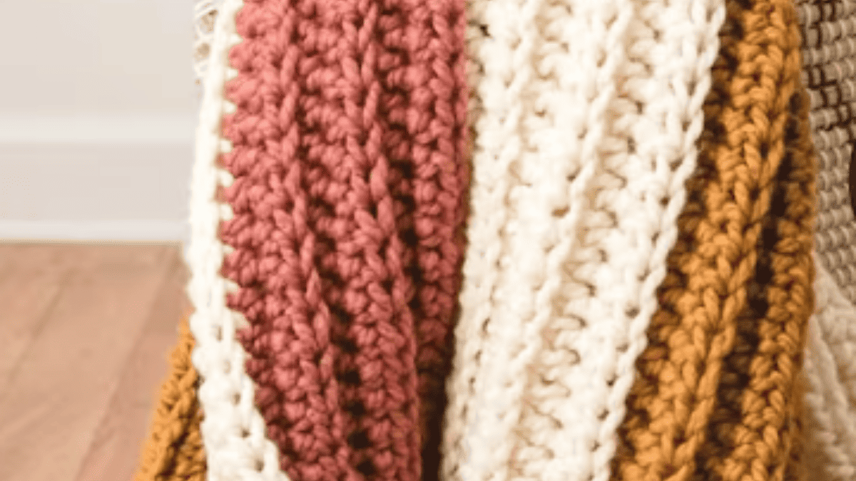 11 Easy And Beautiful Crochet Patterns For a Blanket - Fun Crochet Patterns