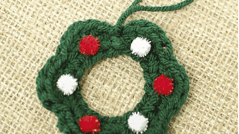 Easy Crochet Christmas Wreath Ornament Patterns - Fun Crochet Patterns