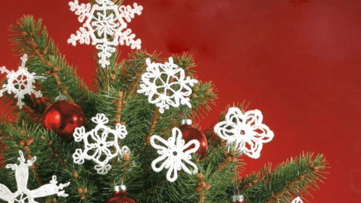 9 Easy Crochet Snowflake Patterns For Your Christmas Tree - Fun Crochet ...