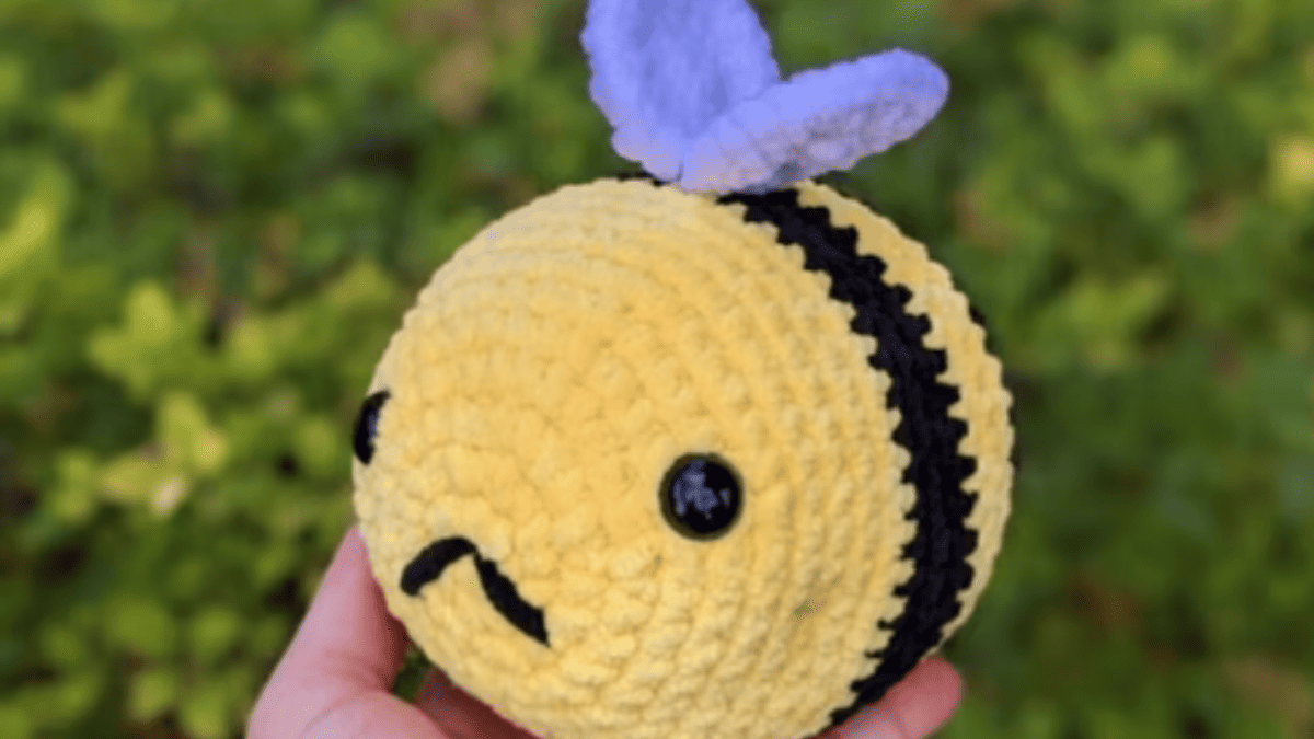Easy and Fun Crochet Bee Pattern Ideas - Fun Crochet Patterns