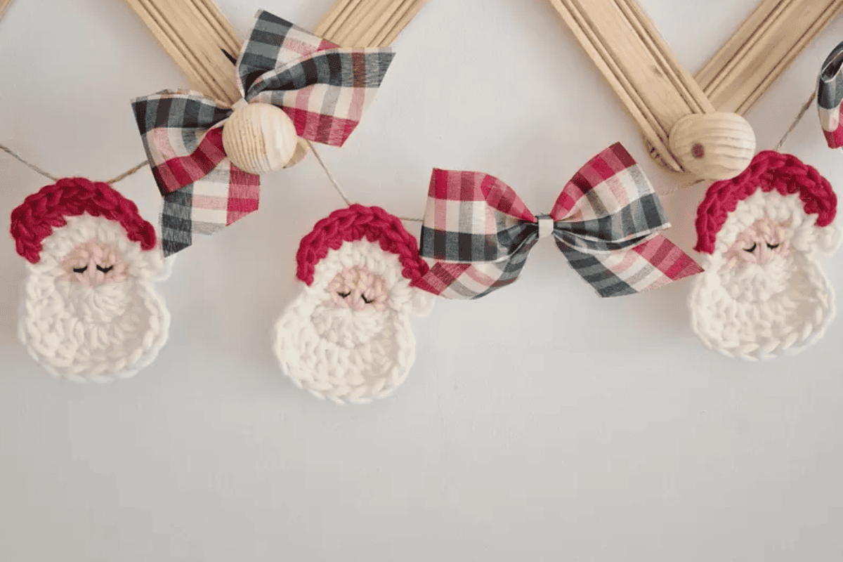 Crochet Christmas Garland Patterns - Fun Crochet Patterns