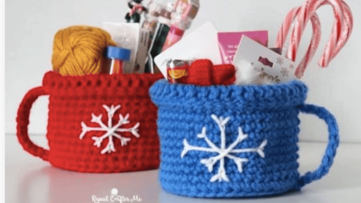 Christmas Crochet Bowls - Fun Crochet Patterns
