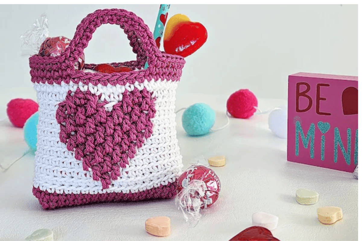 Valentine Treat Bags - Fun Crochet Patterns